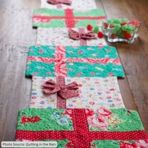 Top 10 Free Christmas Table Runner Quilt Patterns (+11 Bonus Patterns ...